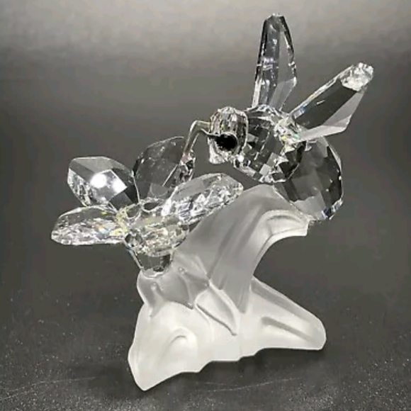 Art | Swarovski Crystal Bee On Flower 166185 | Poshmark